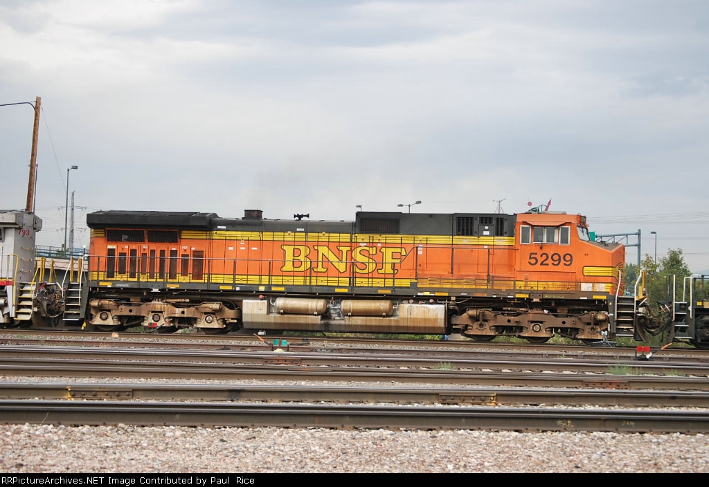BNSF 5299